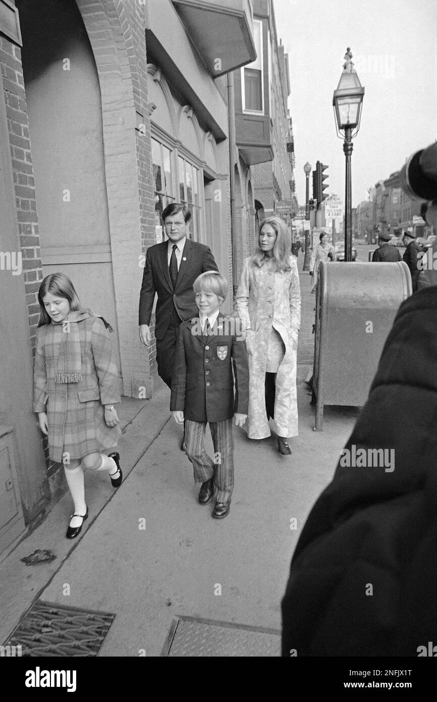 Sen. Edward M. Kennedy accompanied by his wife, Joan, and children ...