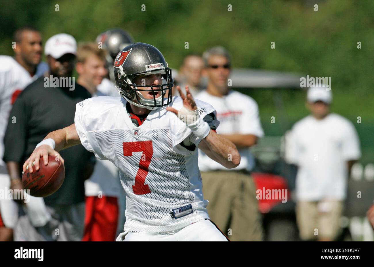 Tampa Bay Buccaneers quarterback Jeff Garcia throws a pass during ...
