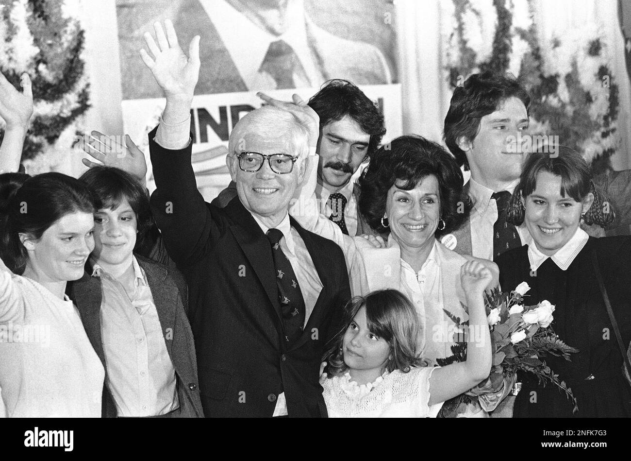 Rep. John B. Anderson, his wife, Keke, and daughter, Susan, wave to ...