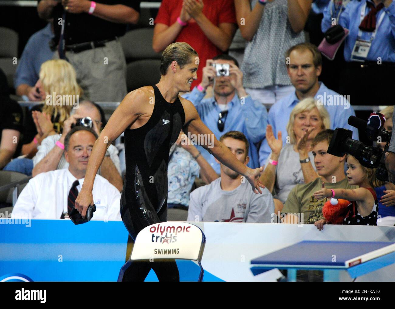 Dara Torres celebrates after winning the women's 50-meter freestyle ...