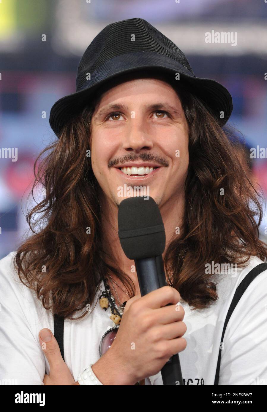 Musician Cisco Adler makes an appearance at MTV Studio's in Times ...