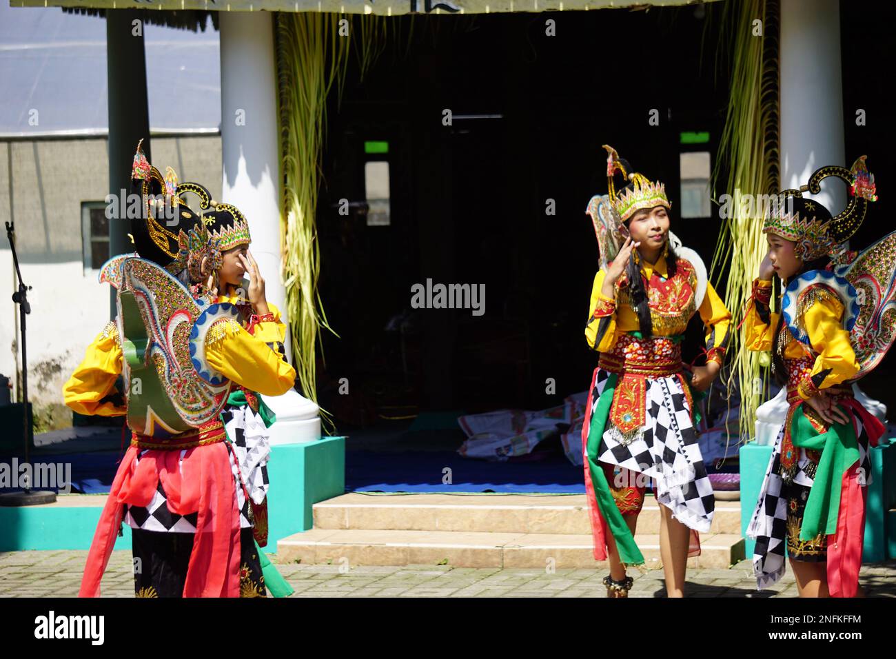 Tari jaranan hi-res stock photography and images - Alamy