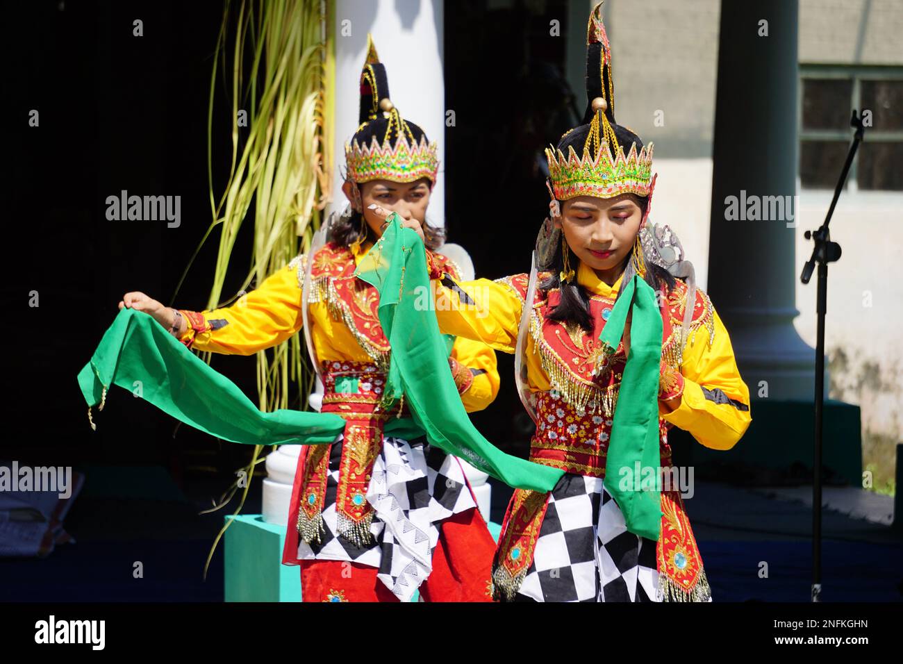 Tari jaranan hi-res stock photography and images - Alamy