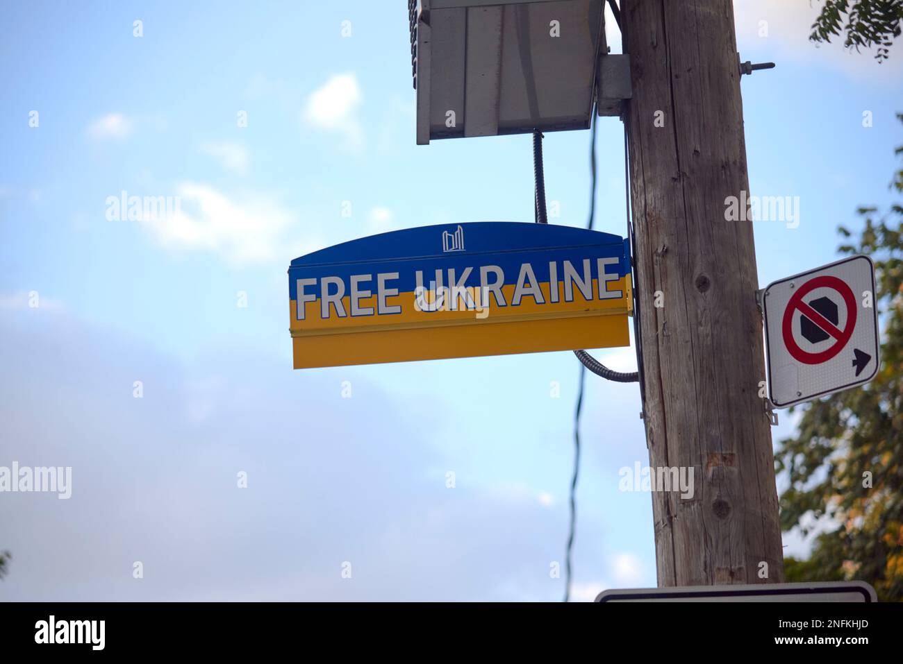 Toronto street name hi-res stock photography and images - Alamy