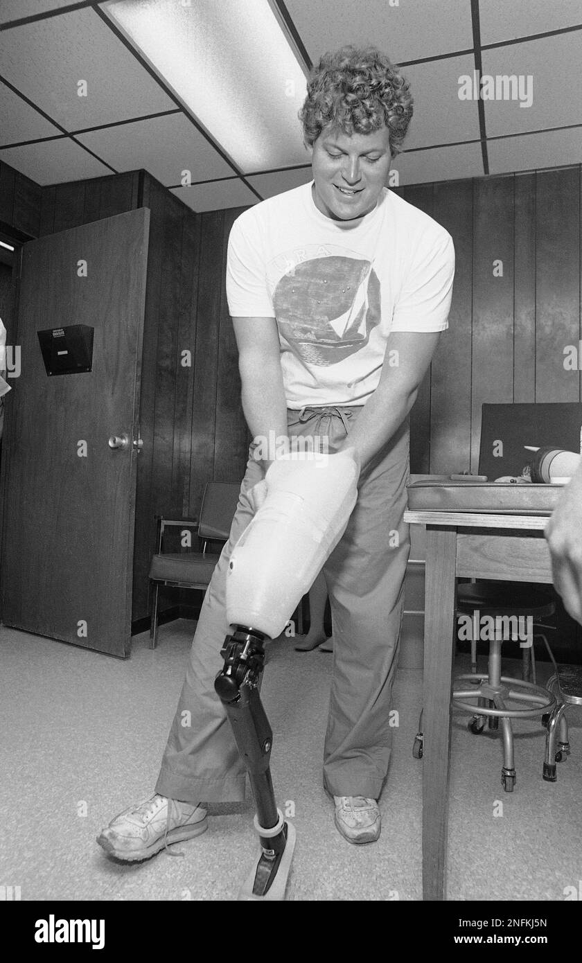 Ted Kennedy Jr. examines a new prosthetic leg, similar to the one he ...