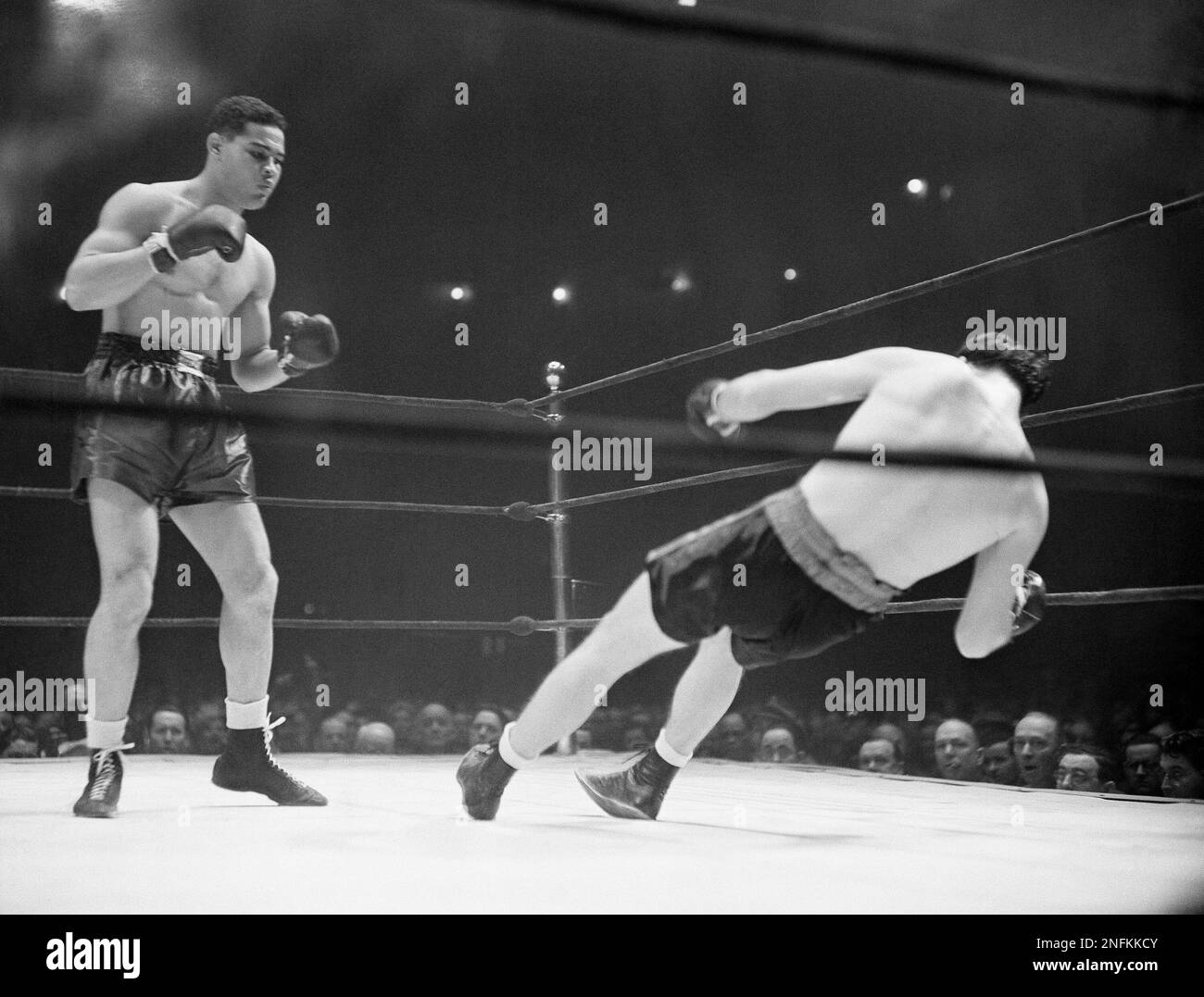 Johnny Paychek, Des Moines fighter on the way down for the last time in ...