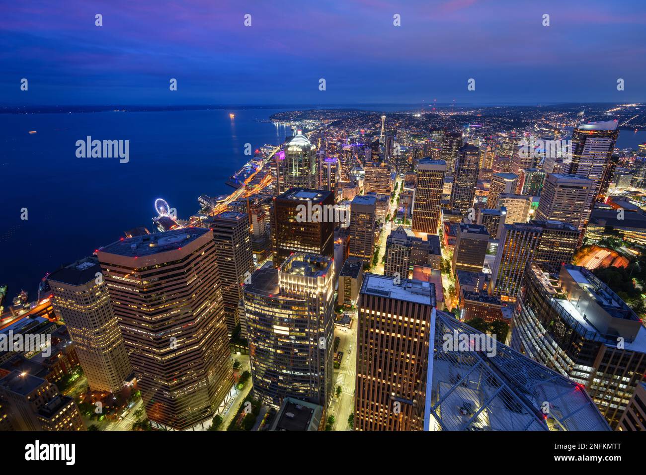 Aerial view seattle city skyline hi-res stock photography and images ...