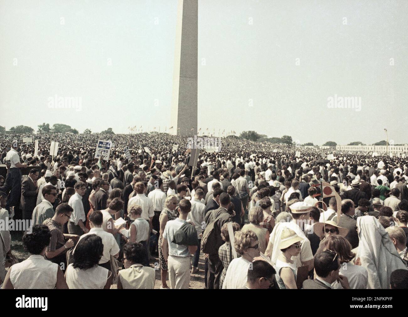 Large crowds gather at the Washington Monument to demonstrate for the ...