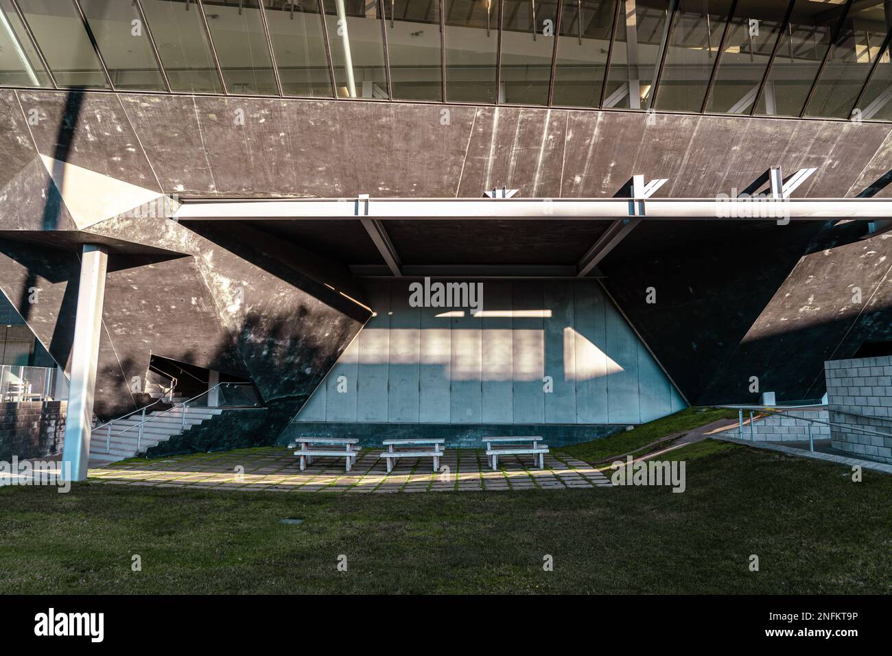 A facade of the Samitaur constructs building in Los Angeles, CA, USA ...