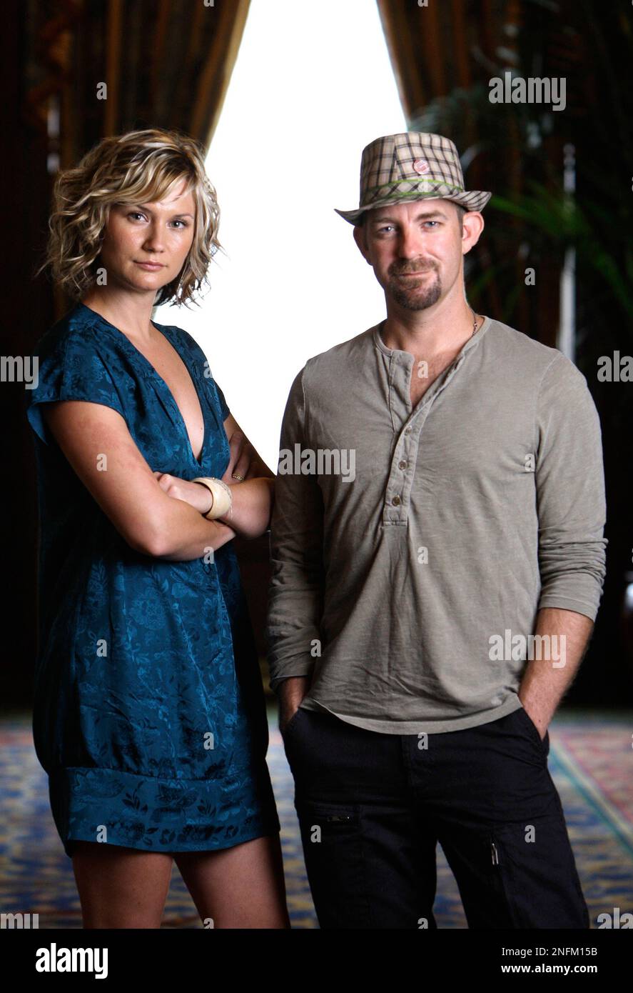 Jennifer Nettles and Kristian Bush of the country music group Sugarland ...