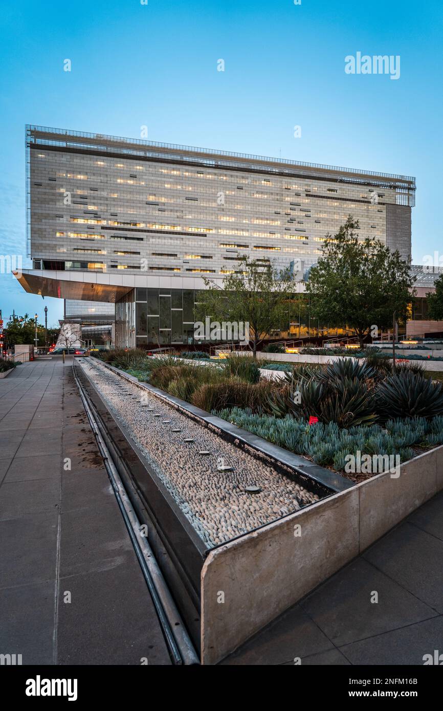 A vertical shot of facade of Caltrans district 7 in Los Angeles, CA ...