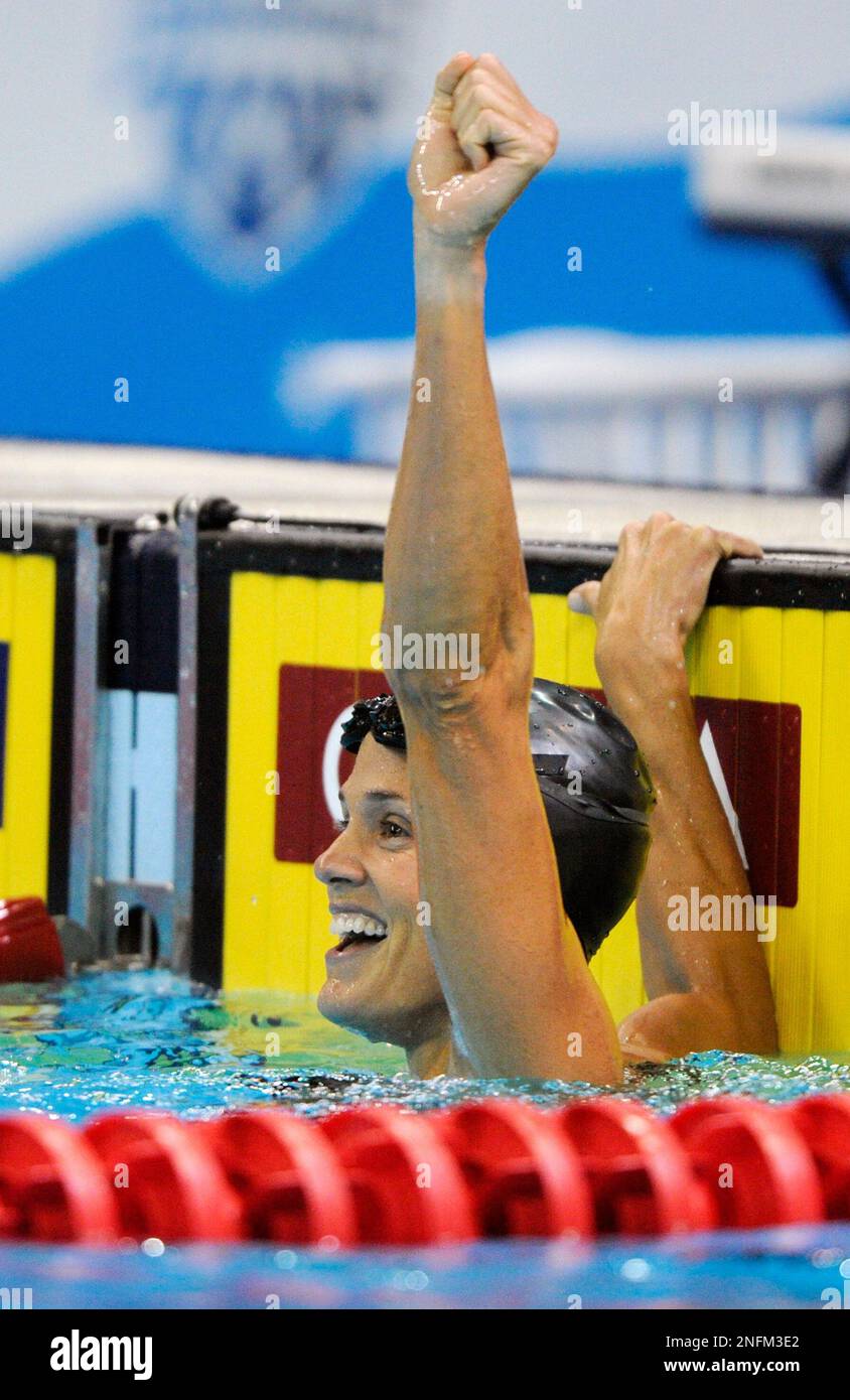 Dara Torres celebrates victory in the women's 100-meter freestyle final ...