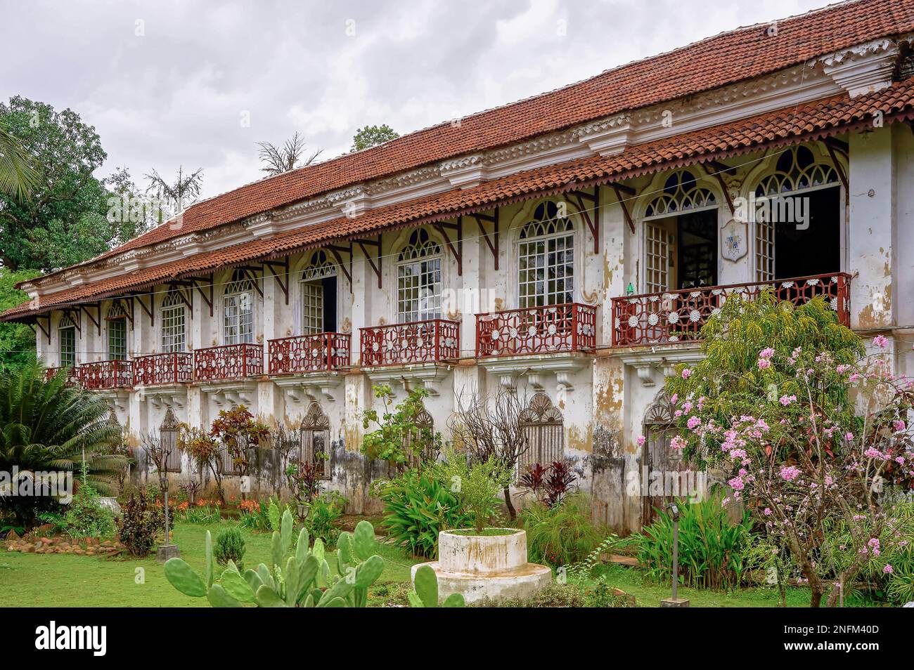 06 10 2009 Vintage Colonial Goan house of Braganza family in Chandor ...