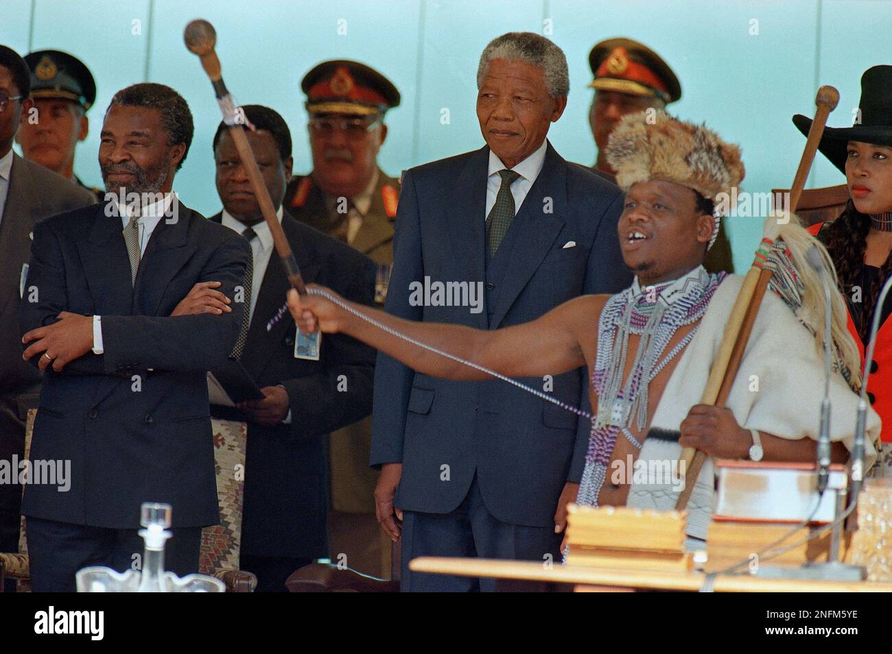 Nelson mandela 1994 inauguration hi-res stock photography and images ...
