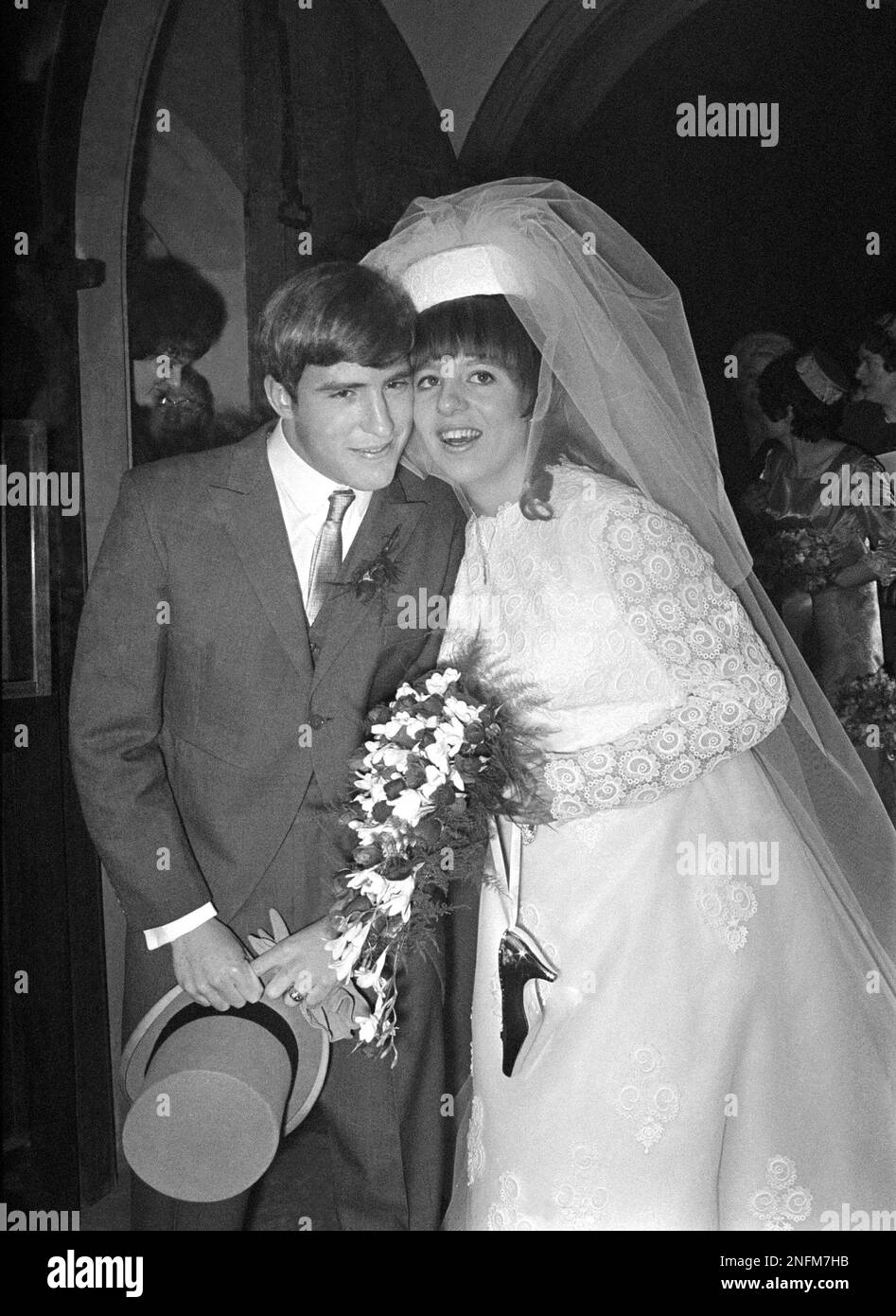 Britain's former World Backstroke Record Holder Linda Ludgrove and ...