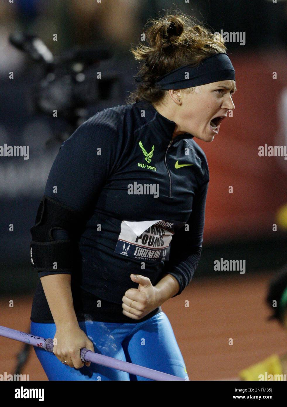 Dana Pounds yells before throwing her javelin during the women's ...