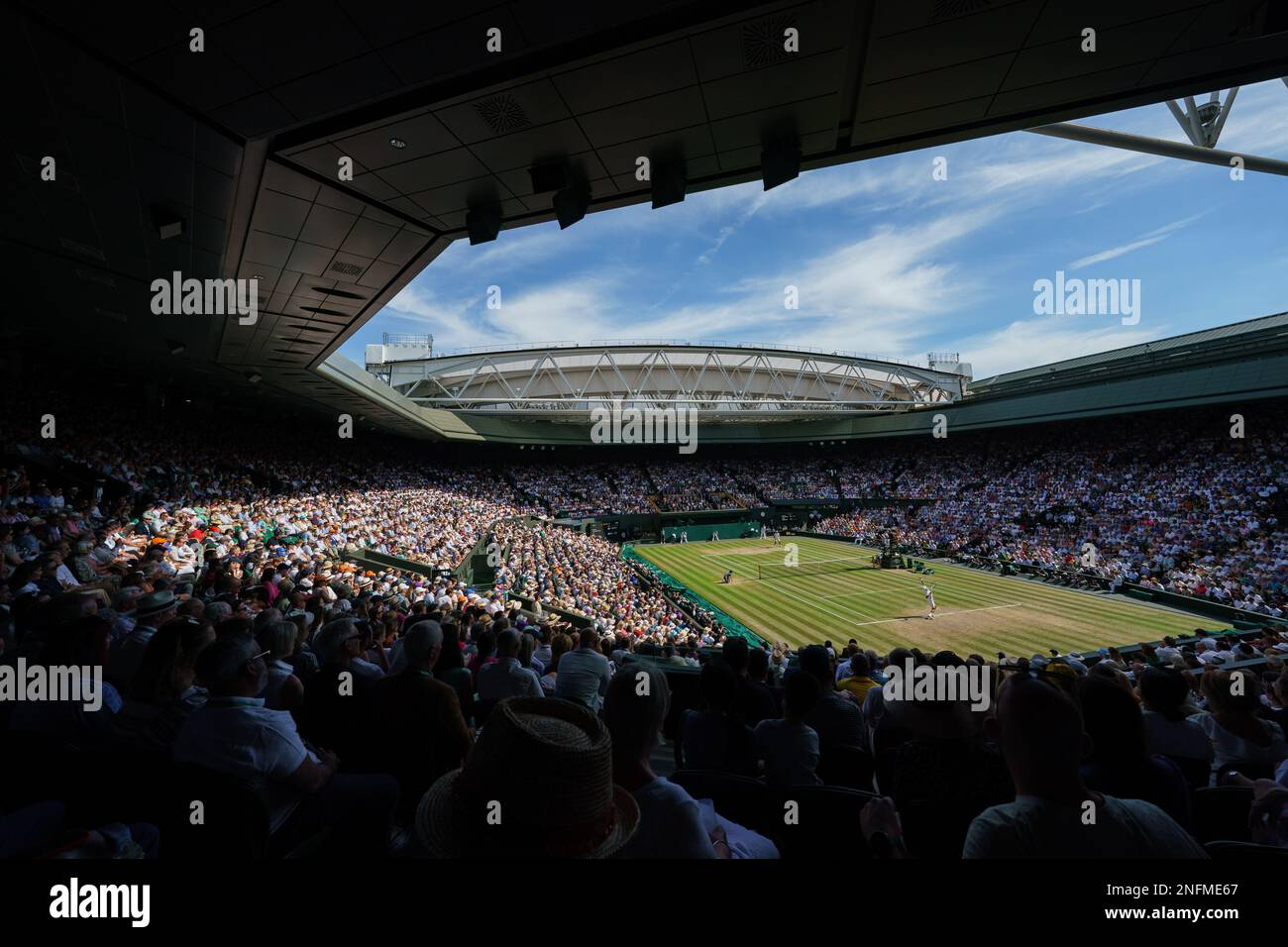 Wimbledon centre court aerial view hi-res stock photography and images ...