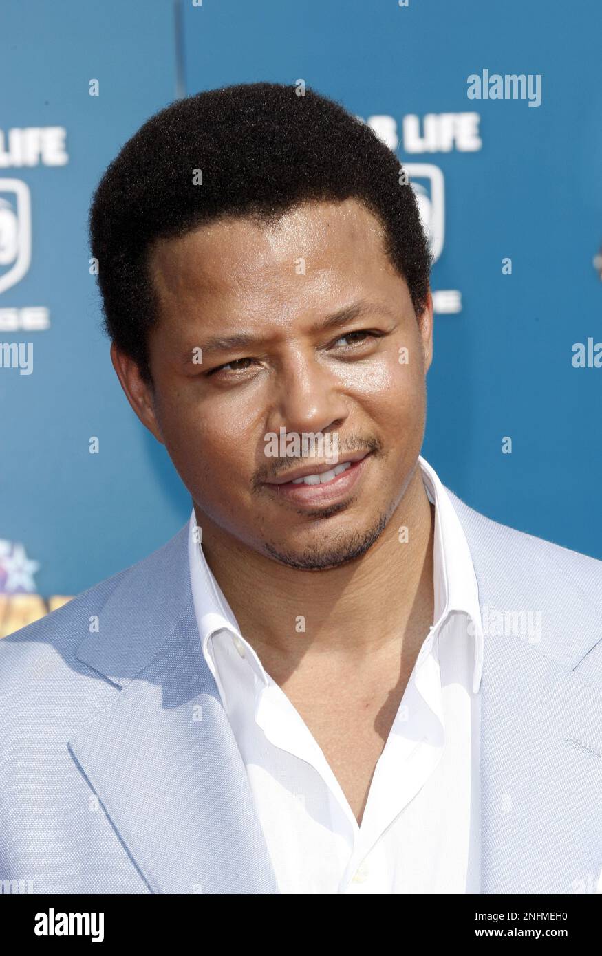 Terrence Howard arrives at the BET Awards on Tuesday June 24, 2008 in ...