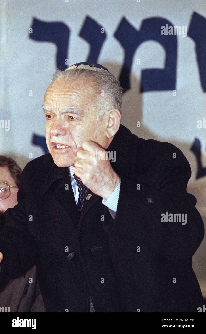 Israeli Prime Minister Yitzhak Shamir launches his re-election campaign ...