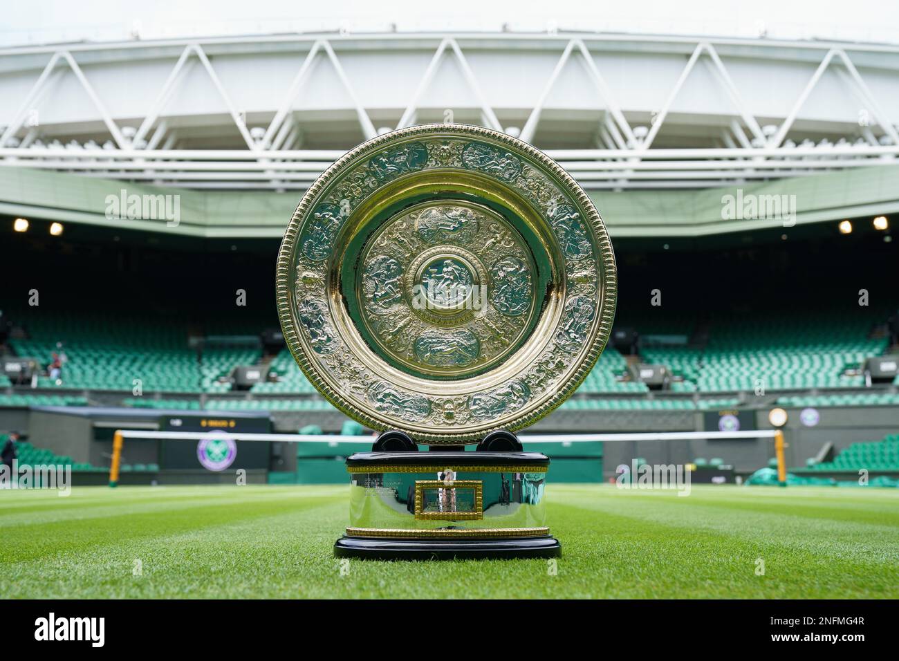 Women tennis wimbledon award hi-res stock photography and images - Alamy