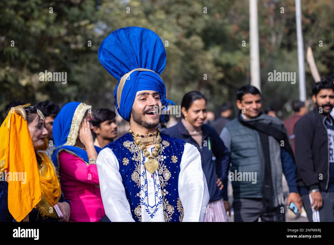 Punjabi Bhangra, Portrait of young sikh male in traditional punjabi ...