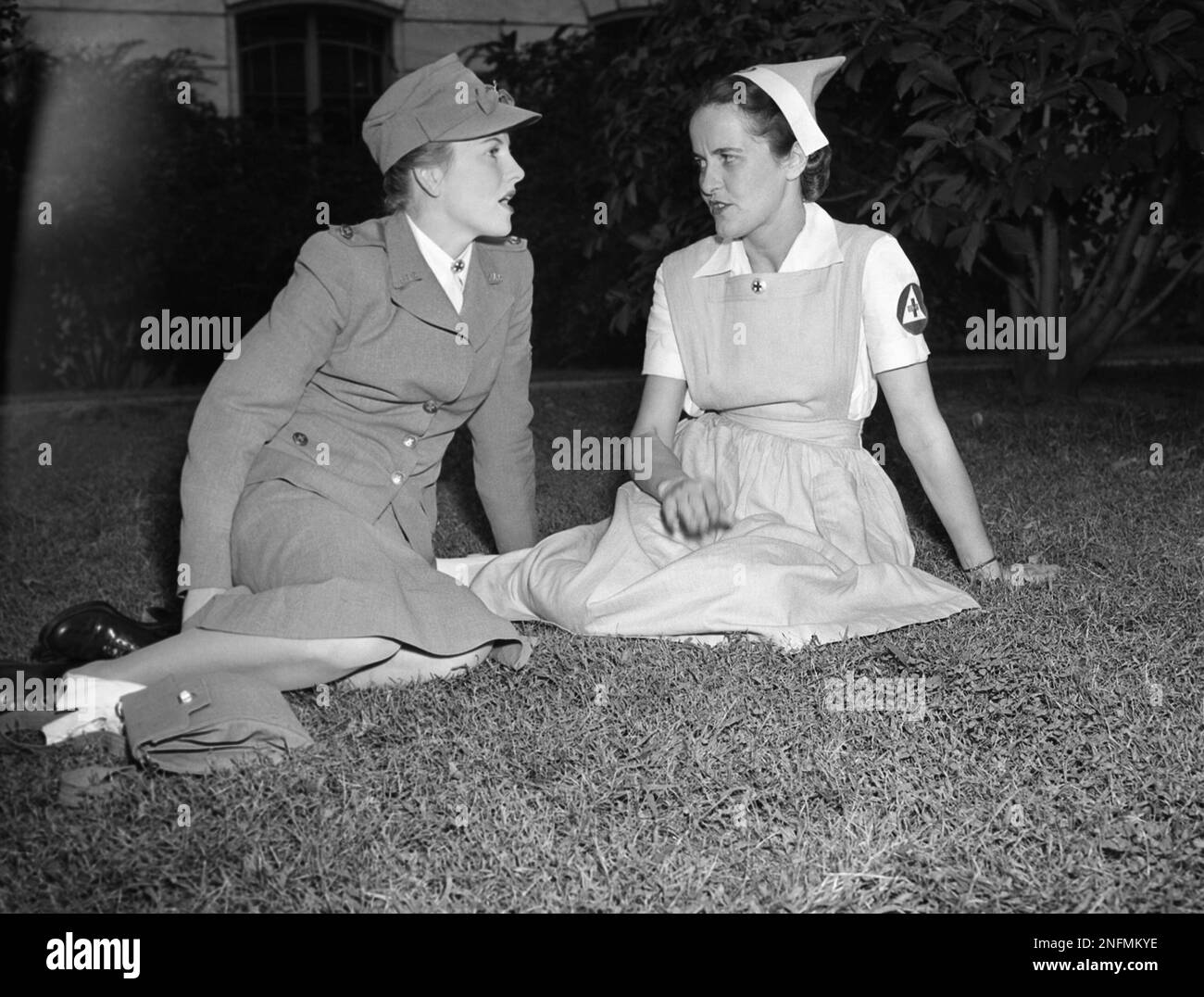 Movie actress Joan Fontaine (left) and Mrs. Louise Hopkins (right ...