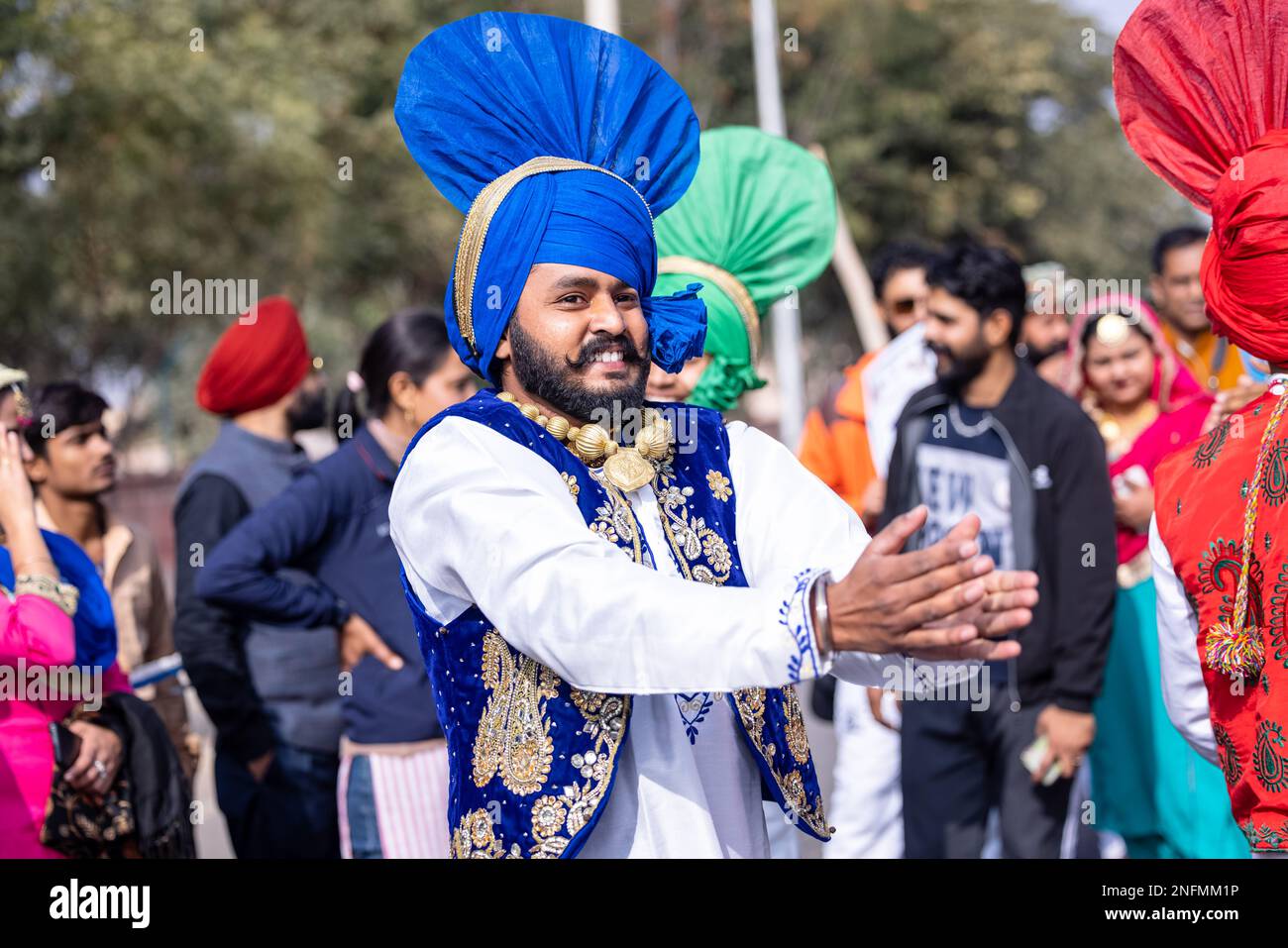 Punjabi Bhangra, Portrait of young sikh male in traditional punjabi ...