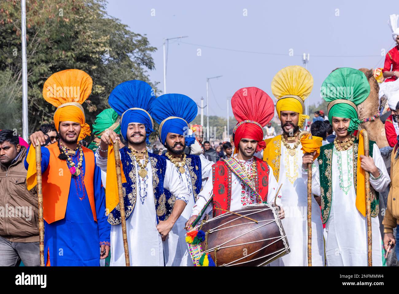 Punjabi Bhangra, Portrait of young sikh male in traditional punjabi ...