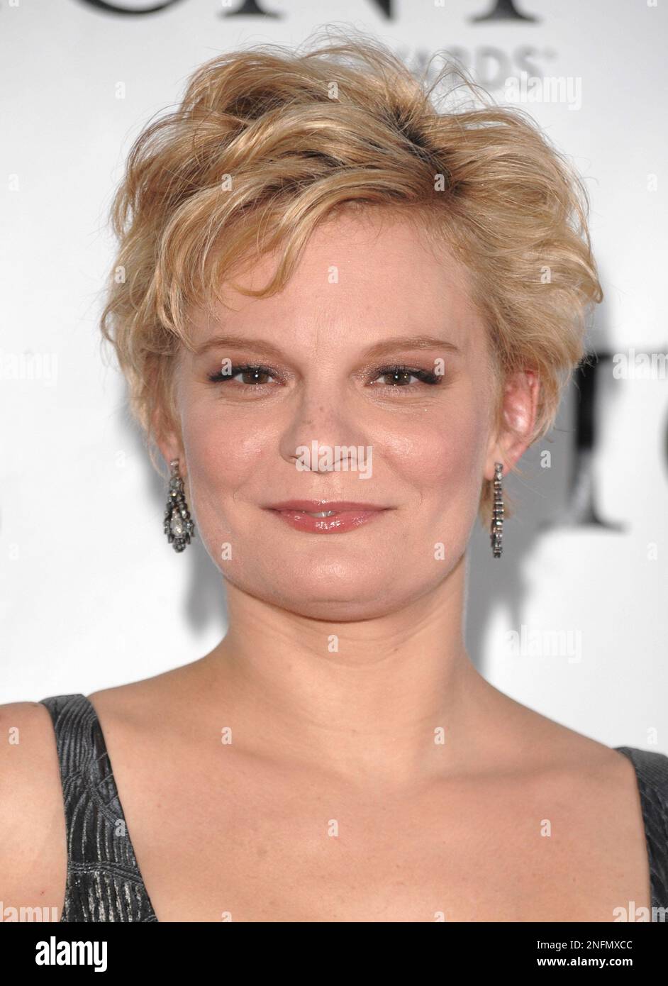 Martha Plimpton Body