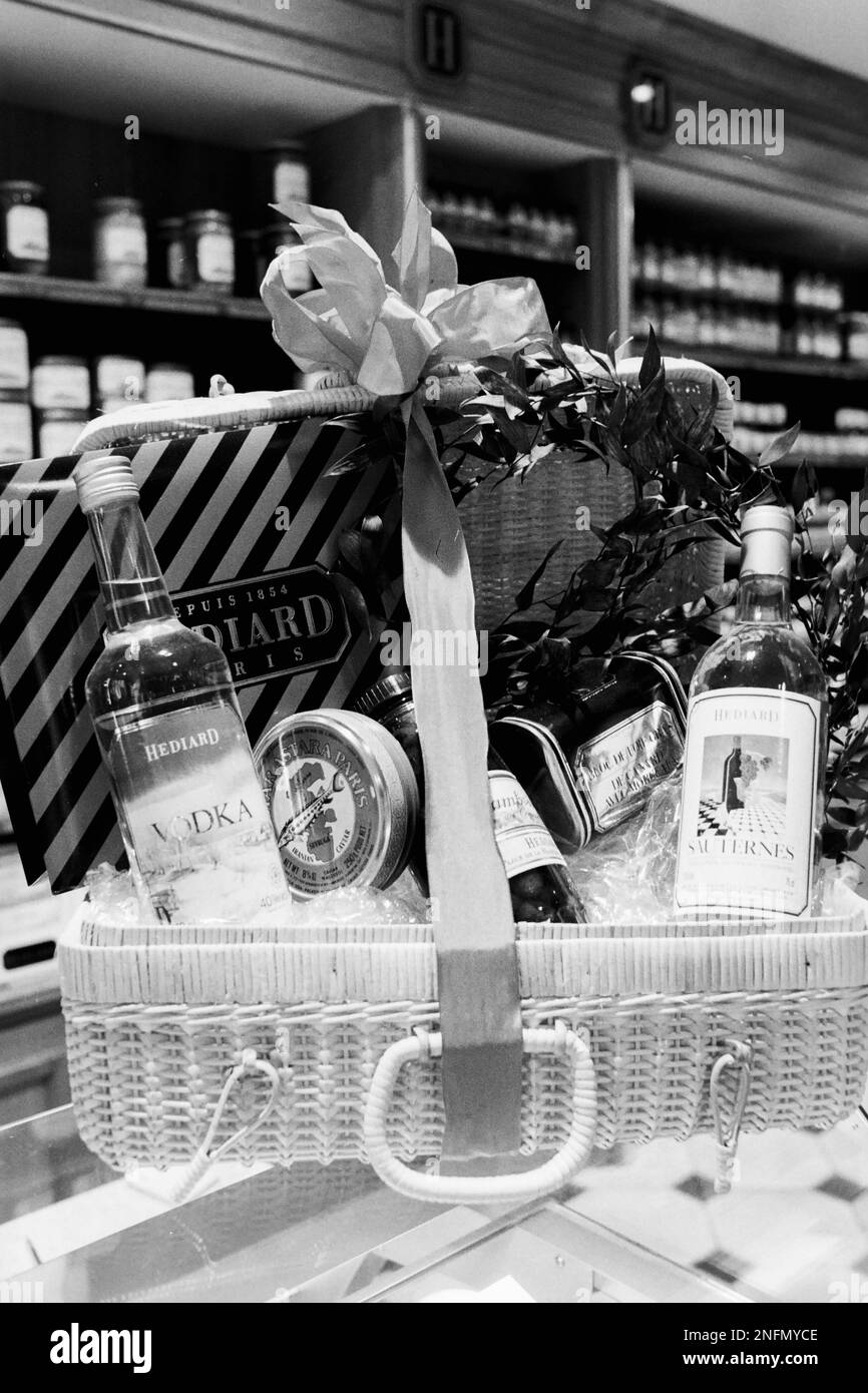 Archives 90ies: Opening of a luxury food shop by Hediard, Lyon, France ...