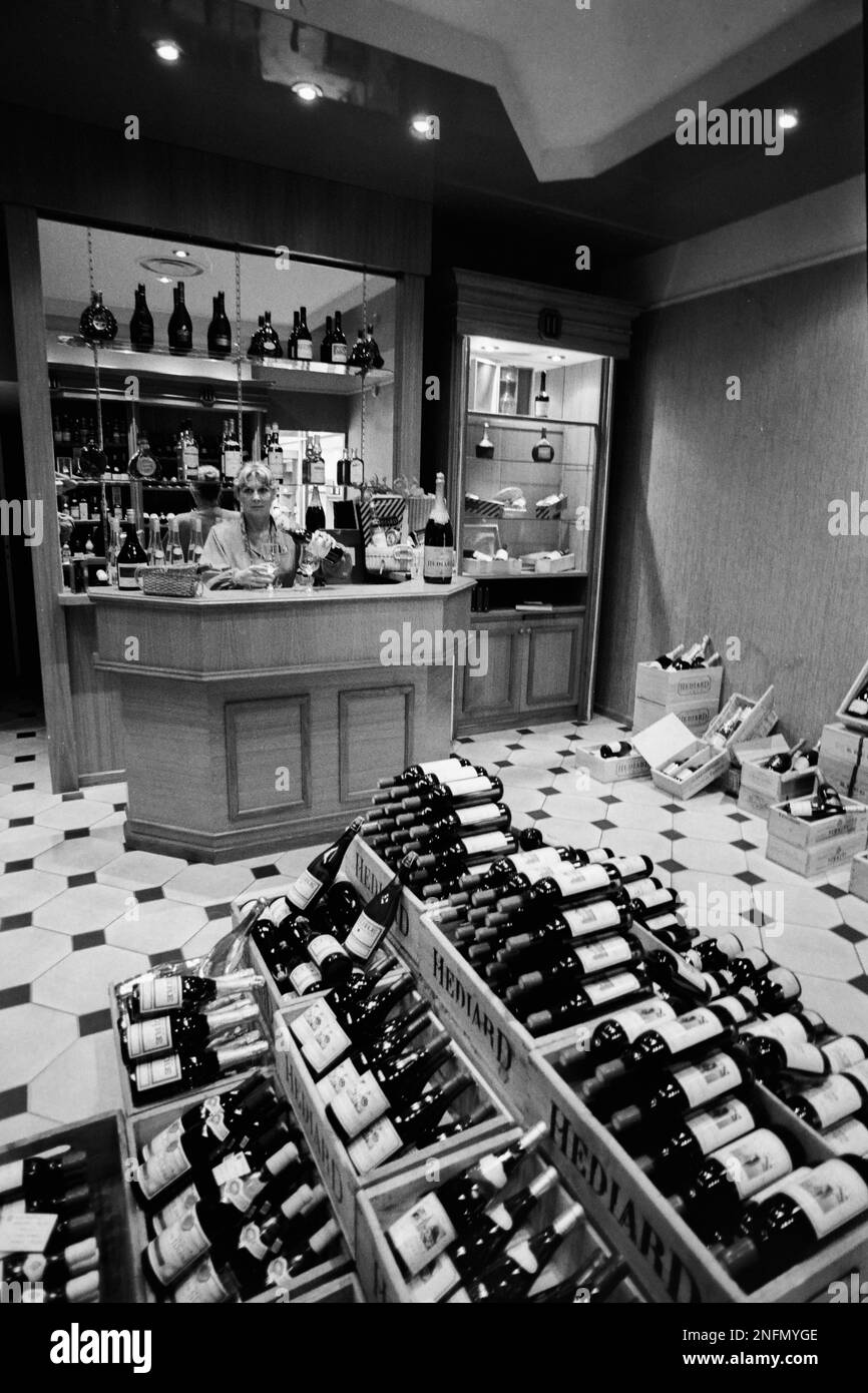 Archives 90ies: Opening of a luxury food shop by Hediard, Lyon, France ...