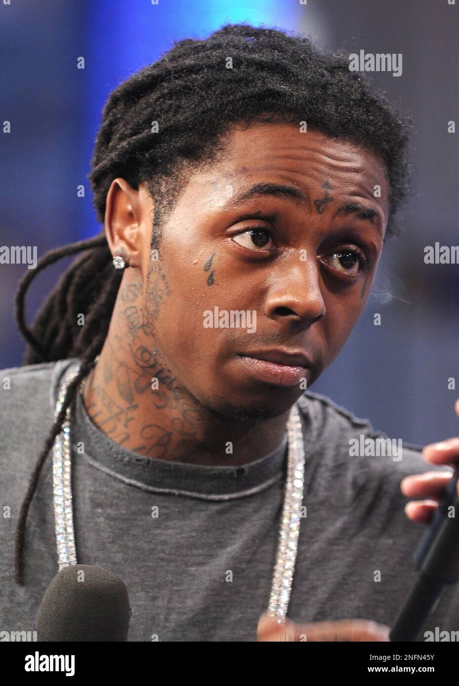 Rapper Lil' Wayne makes an appearance on MTV's "Total Request Live ...