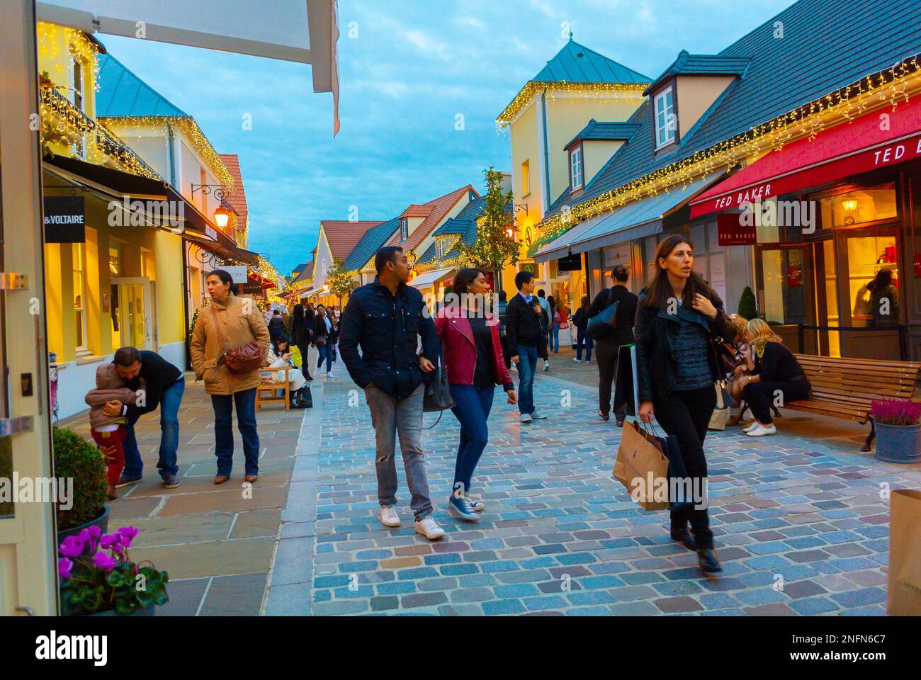 La vallee village serris hi-res stock photography and images - Alamy
