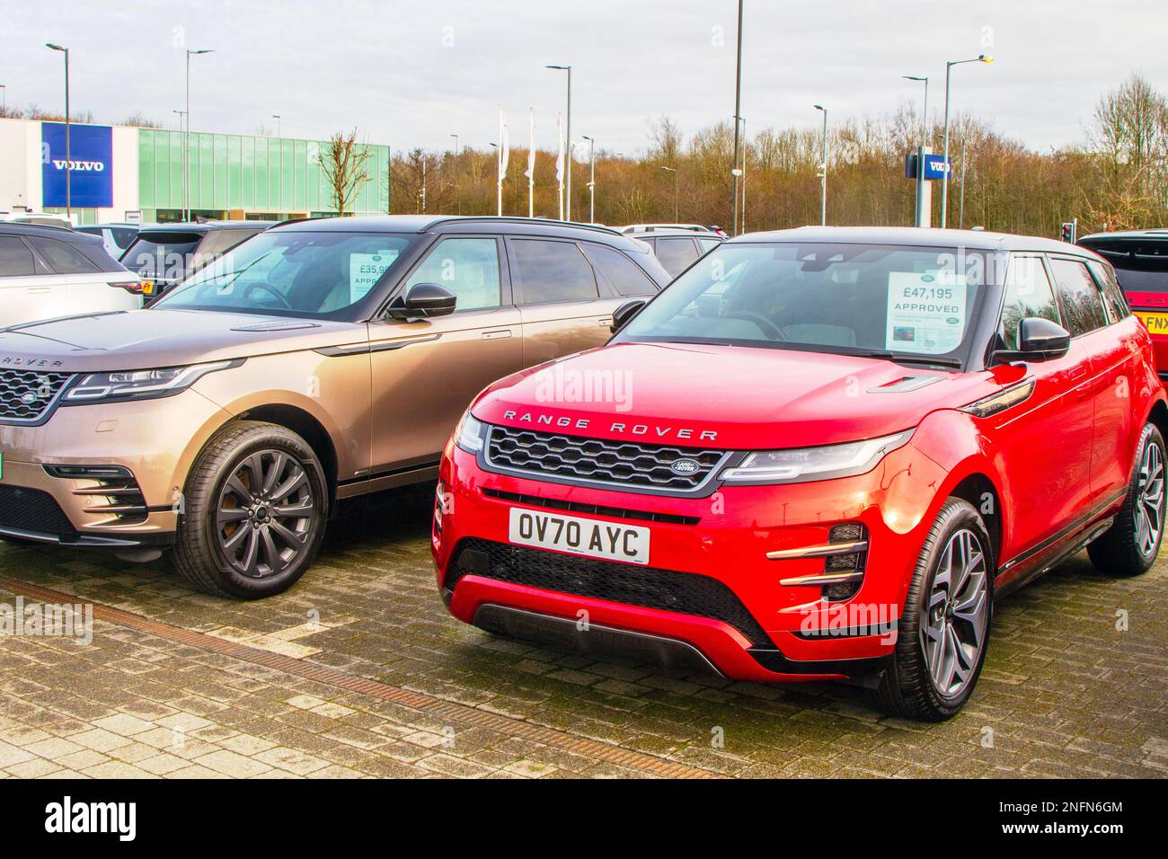 Land rover range rover evoque r dynamic hse cars hi-res stock ...