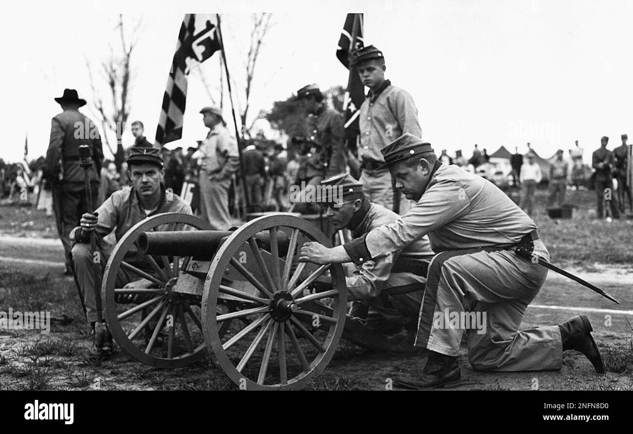 Members of the First Maryland Artillery sight a three-inch Civil War ...