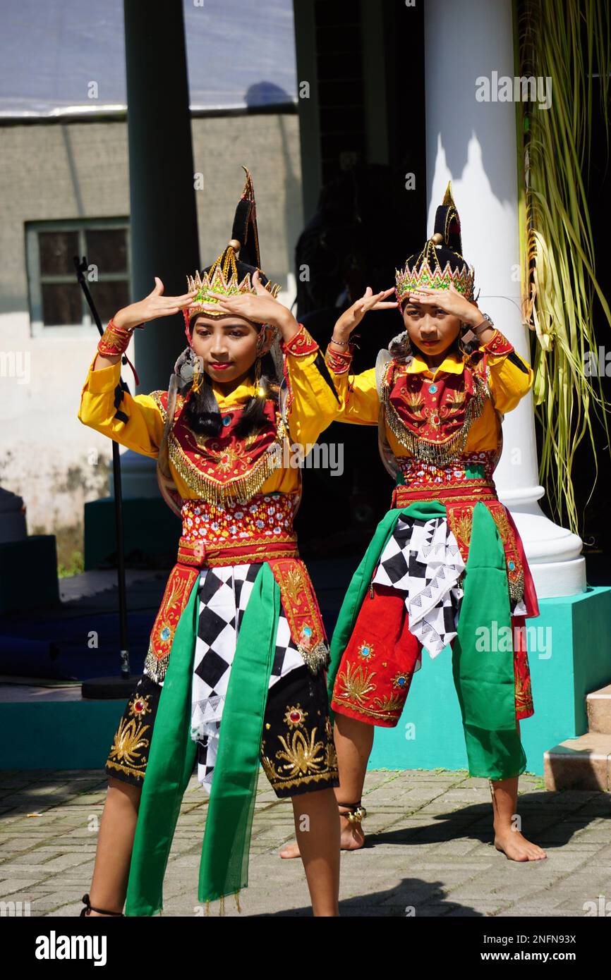 Tari jaranan hi-res stock photography and images - Alamy