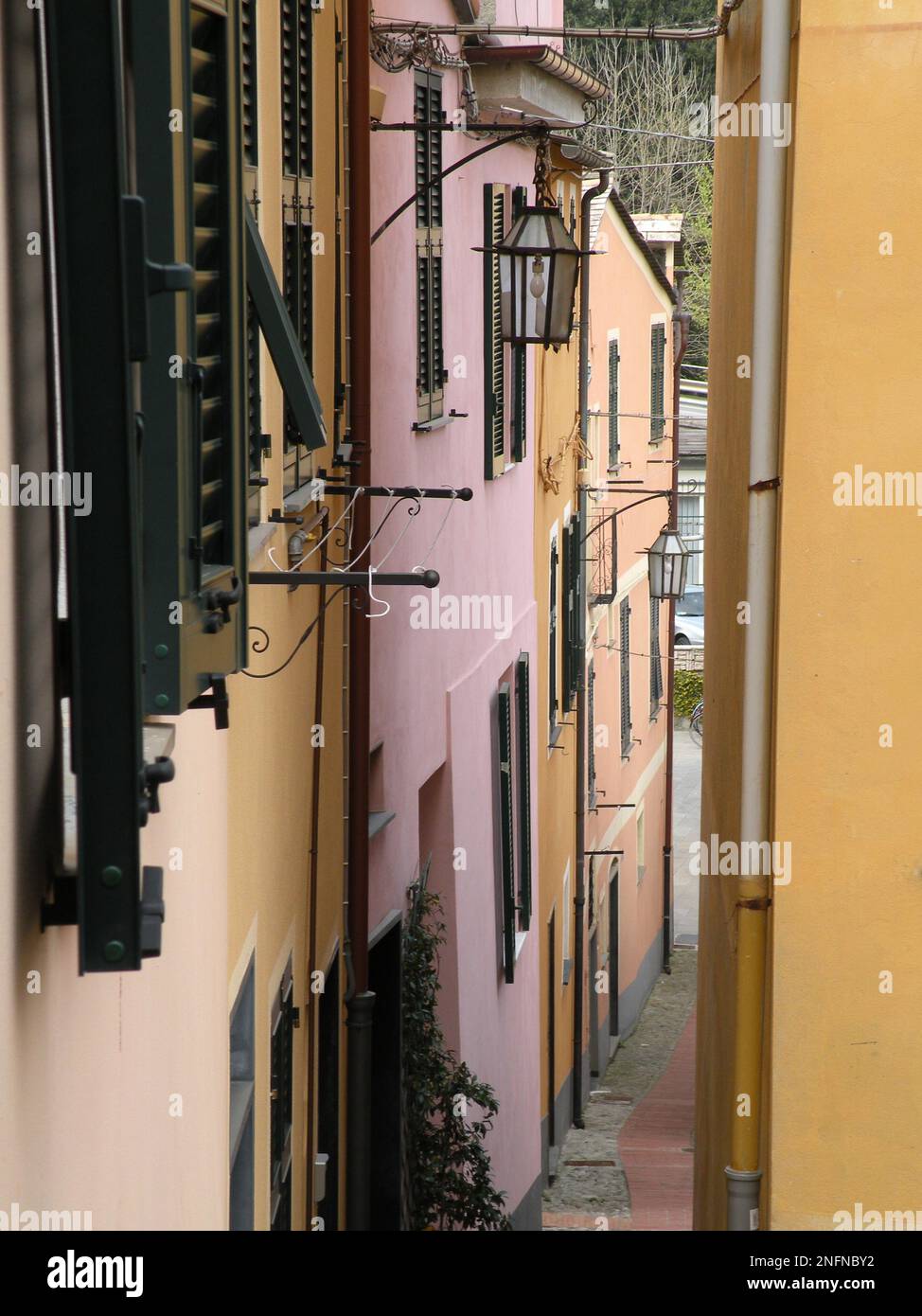 Cinque terre train levanto hi-res stock photography and images - Alamy