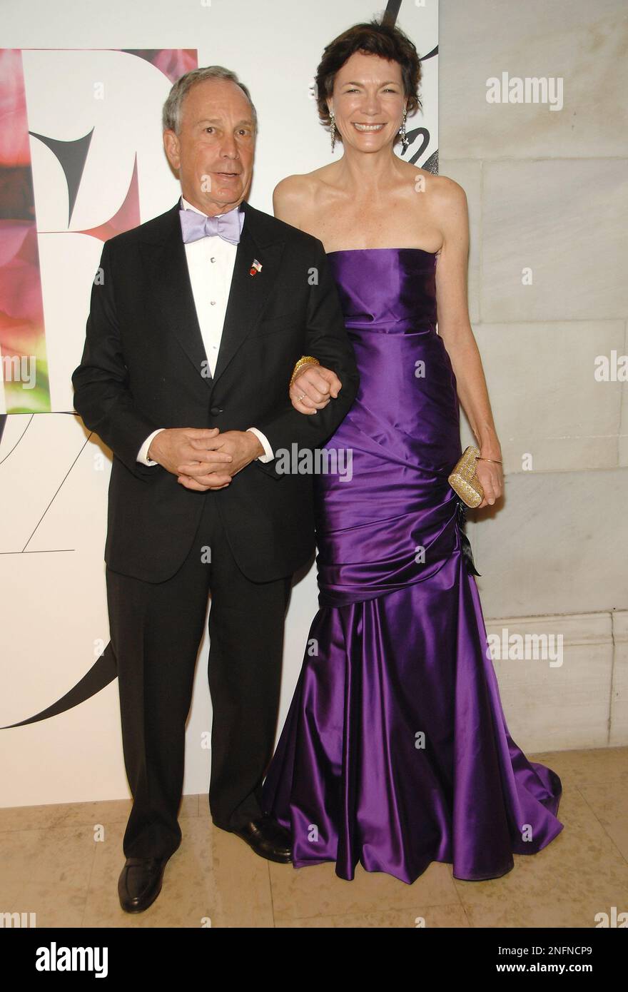 New York Mayor Michael Bloomberg and girlfriend Diana Taylor attend the ...