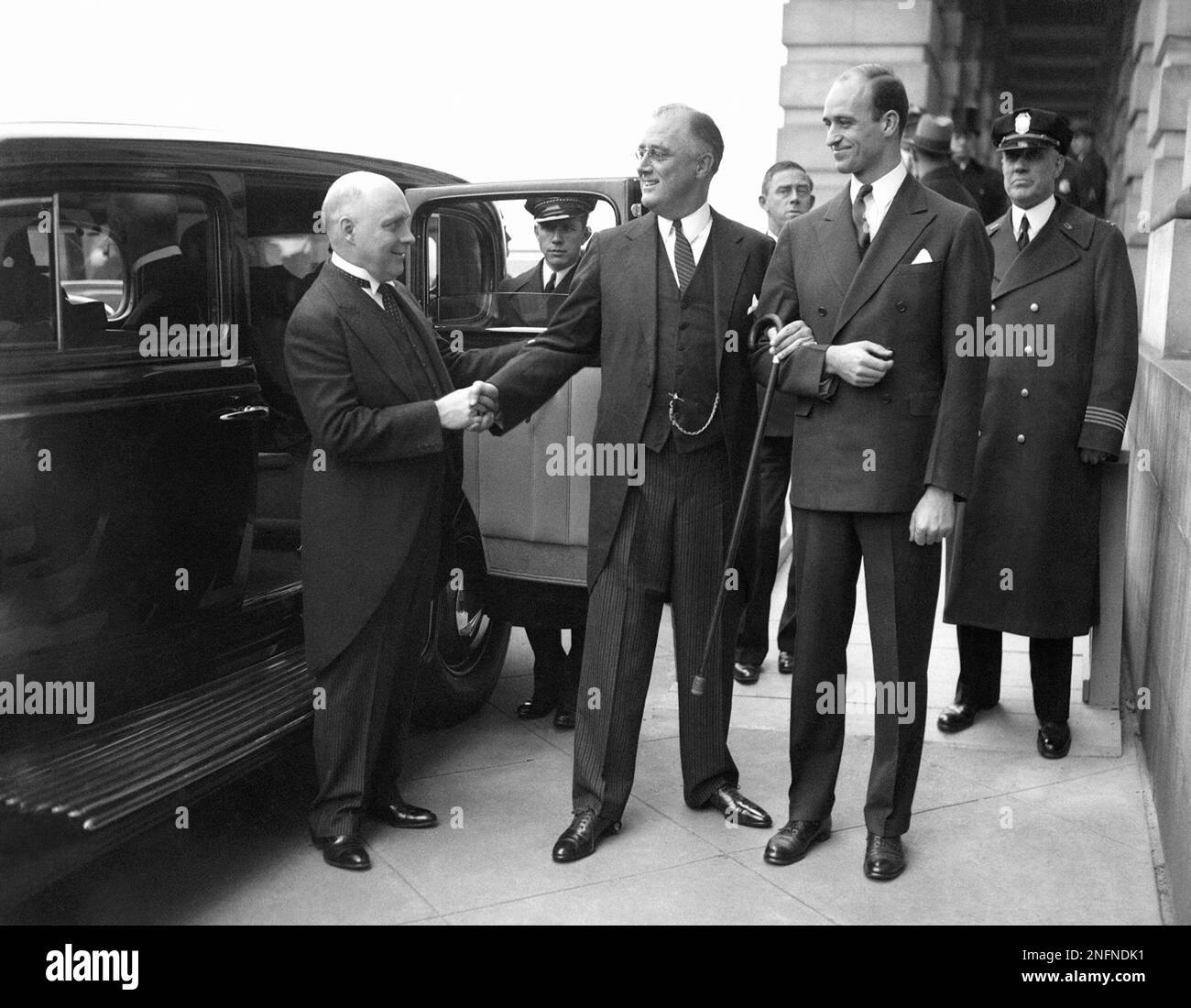 Kenneth Romney, left, sergeant-at-arms of the House of Representatives ...