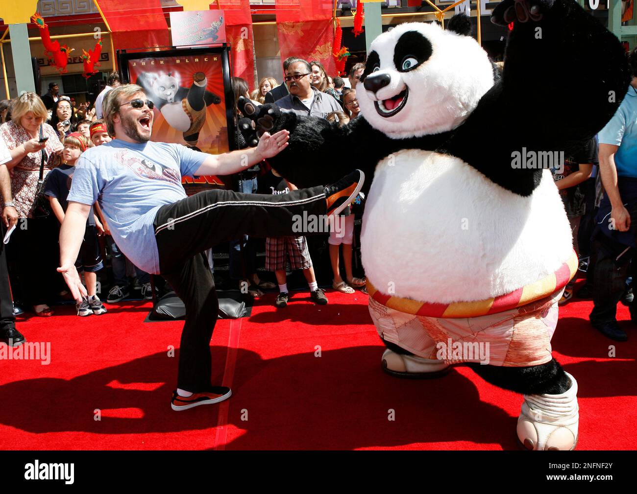 Actor Jack Black arrives at the "Kung Fu Panda" premiere in the ...