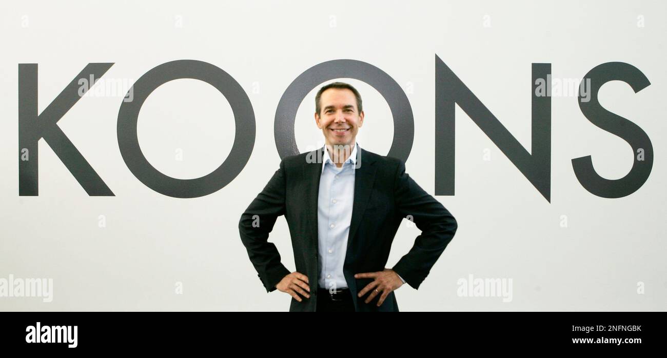 Artist Jeff Koons poses in front of huge letters of his name at Chicago ...