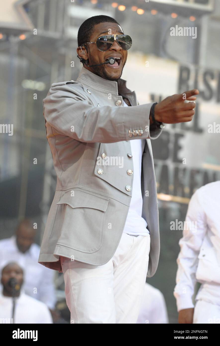 Usher 2008