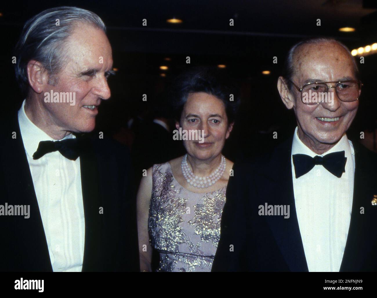 Veronica Carstens is flanked by her husband, West German President Karl ...