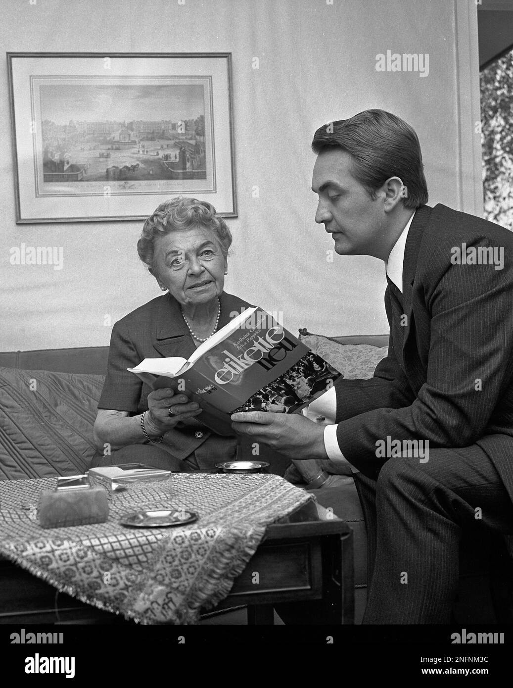 Erica Pappritz, "Lady Manners" sits on a sofa in her apartment in Bonn ...