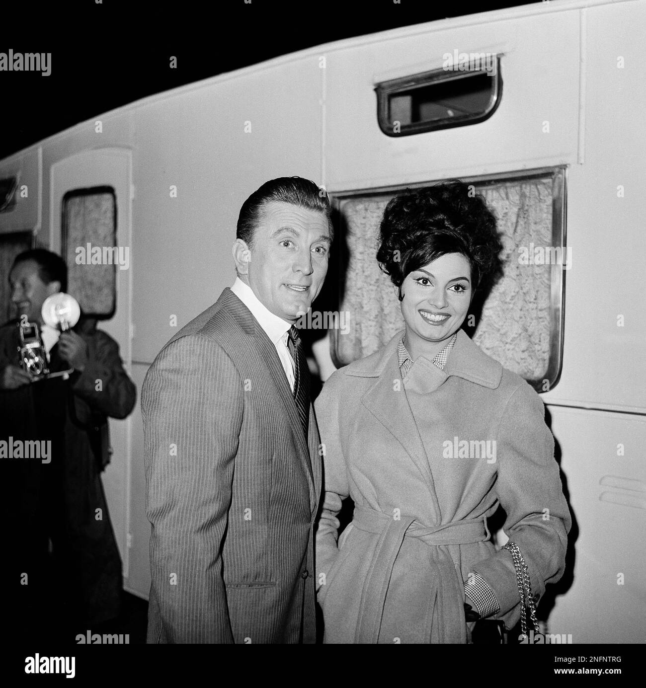 Hollywood Actor Kirk Douglas and Italian actress Rosanna Schiaffino ...