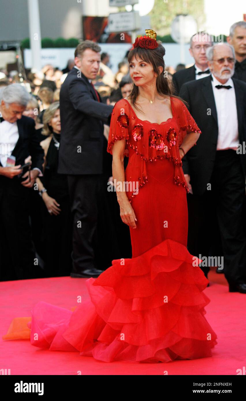 Spanish actress Victoria Abril arrives for the premiere of "La ...
