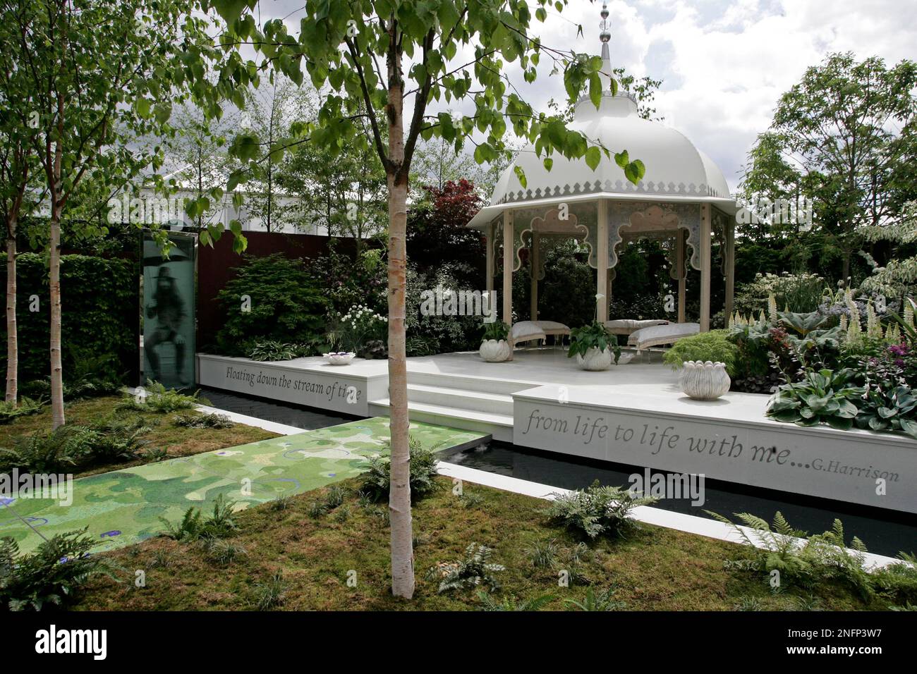 Show garden 'From Life to Life, A garden for George' , designed by ...