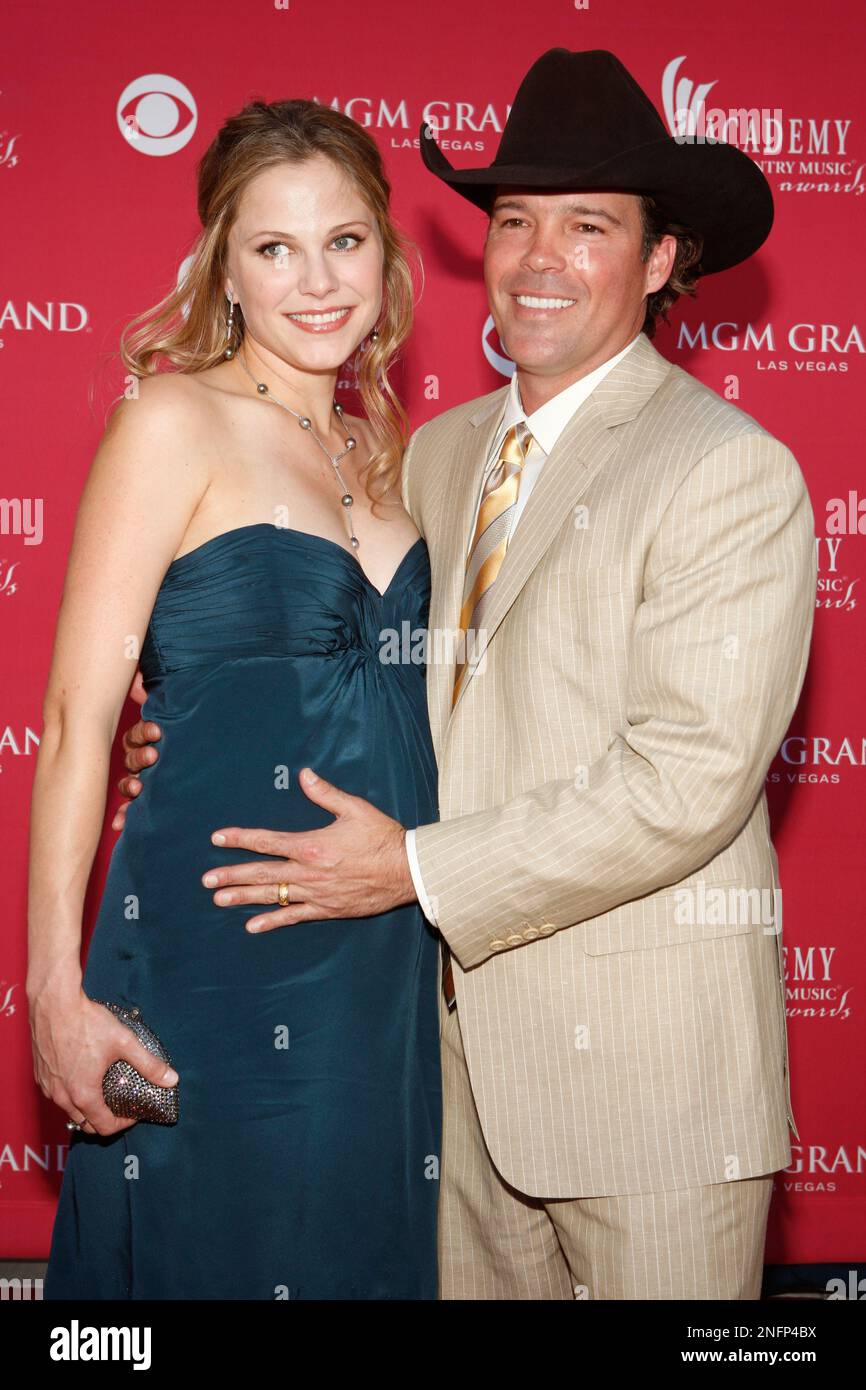 Clay Walker and wife Jessica Walker arrive at the 43rd Annual Academy ...