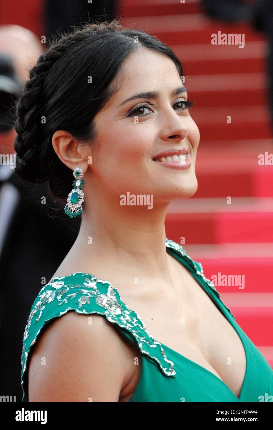Mexican actress Salma Hayek arrives for the premiere of the film ...