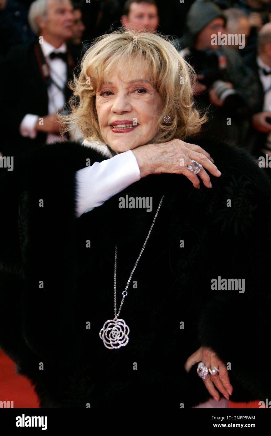 French actress Jeanne Moreau arrives to the premiere of the film "Vicky ...